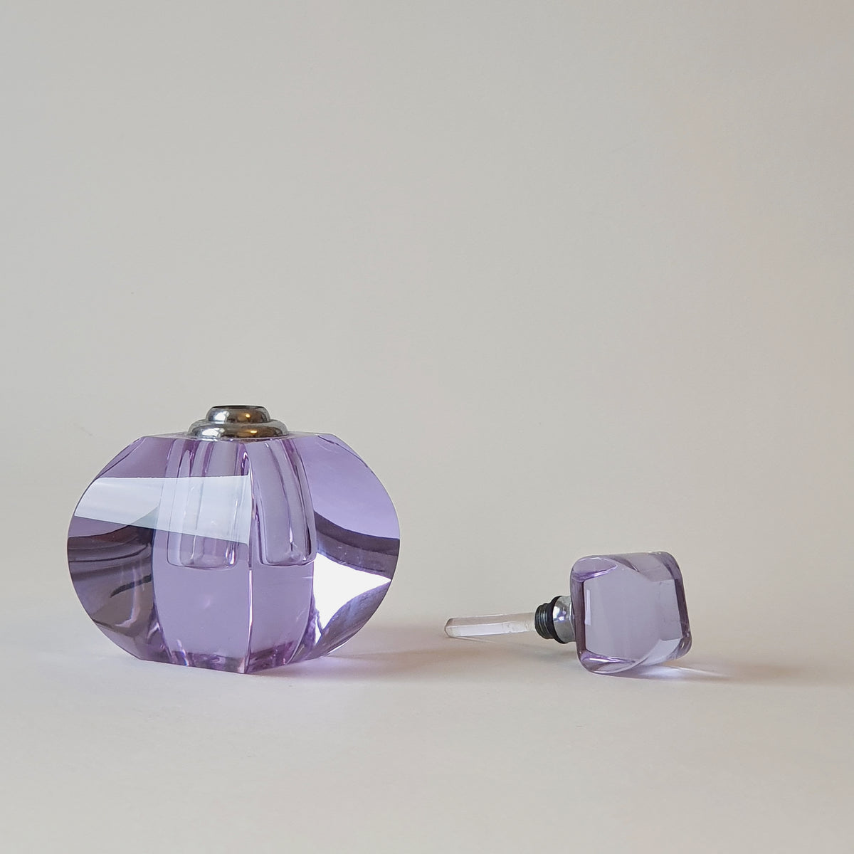 Alexandrite perfume bottle – Candymoss
